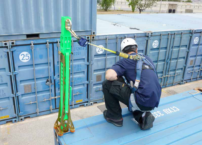 The unique CE certified fall arrest solution – Lyreco Intersafe